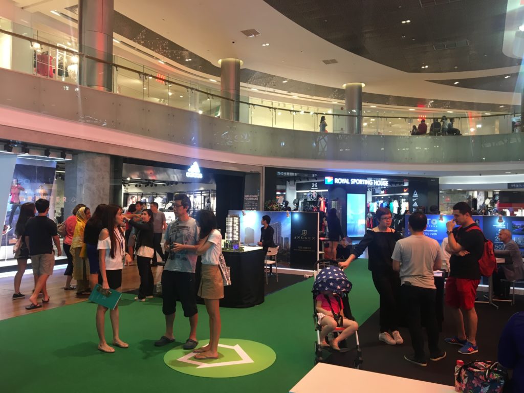 Buyers scoop up real estate at The International Property Show - Dot ...